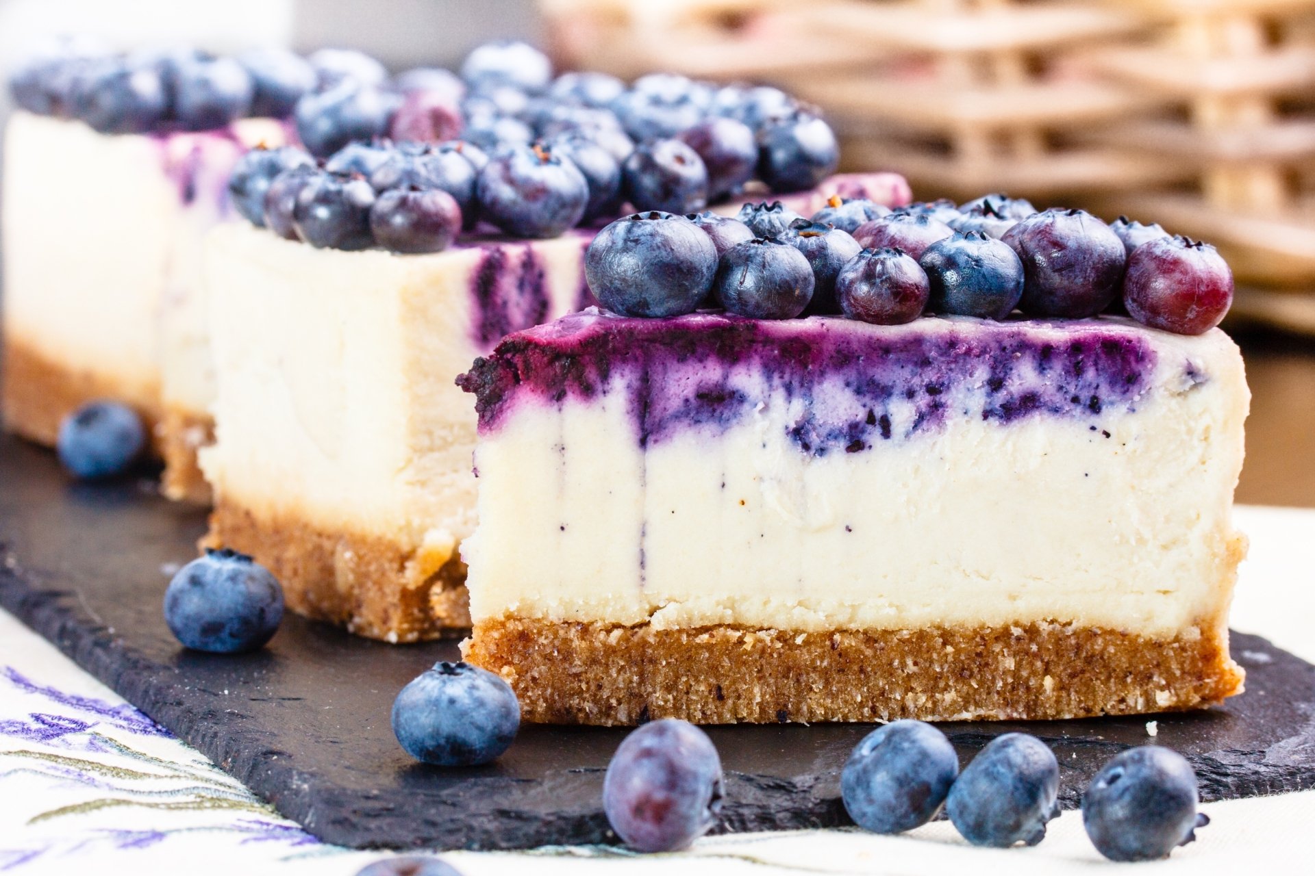 Delicious Blueberry Cheesecake Delight – HD Dessert Pastry Wallpaper