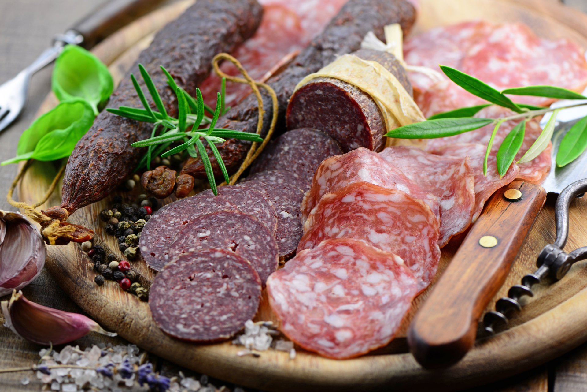 4K Ultra HD Gourmet Still Life: Elegant Cured Meats Display