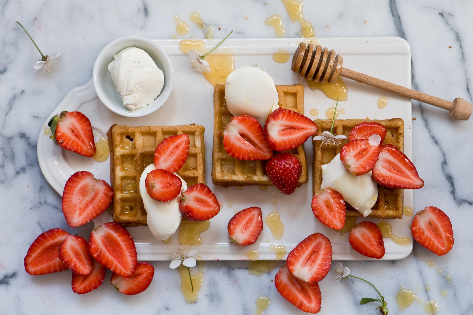 Morning Strawberry Waffles — 4K Ultra HD Breakfast Wallpaper ...