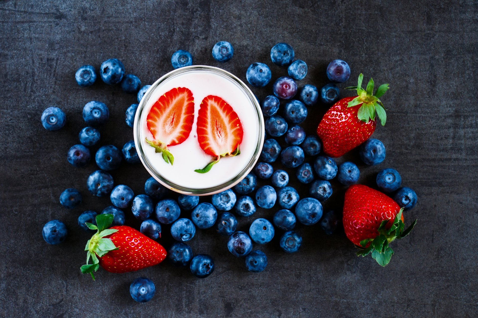 Download Strawberry Blueberry Milk Fruit Food Berry 4k Ultra HD ...