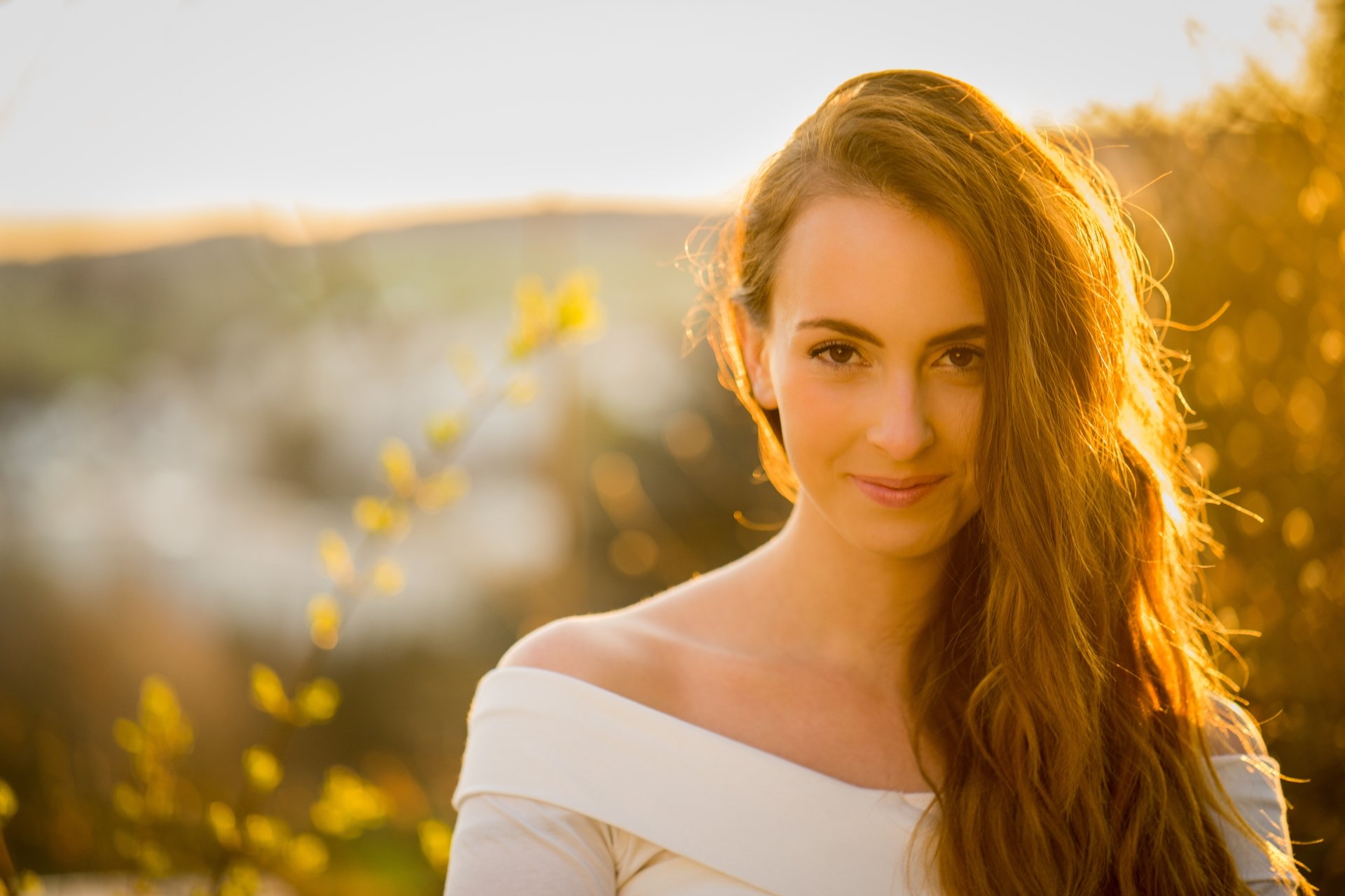 Download Depth Of Field Sunny Brunette Woman Model 4k Ultra HD ...