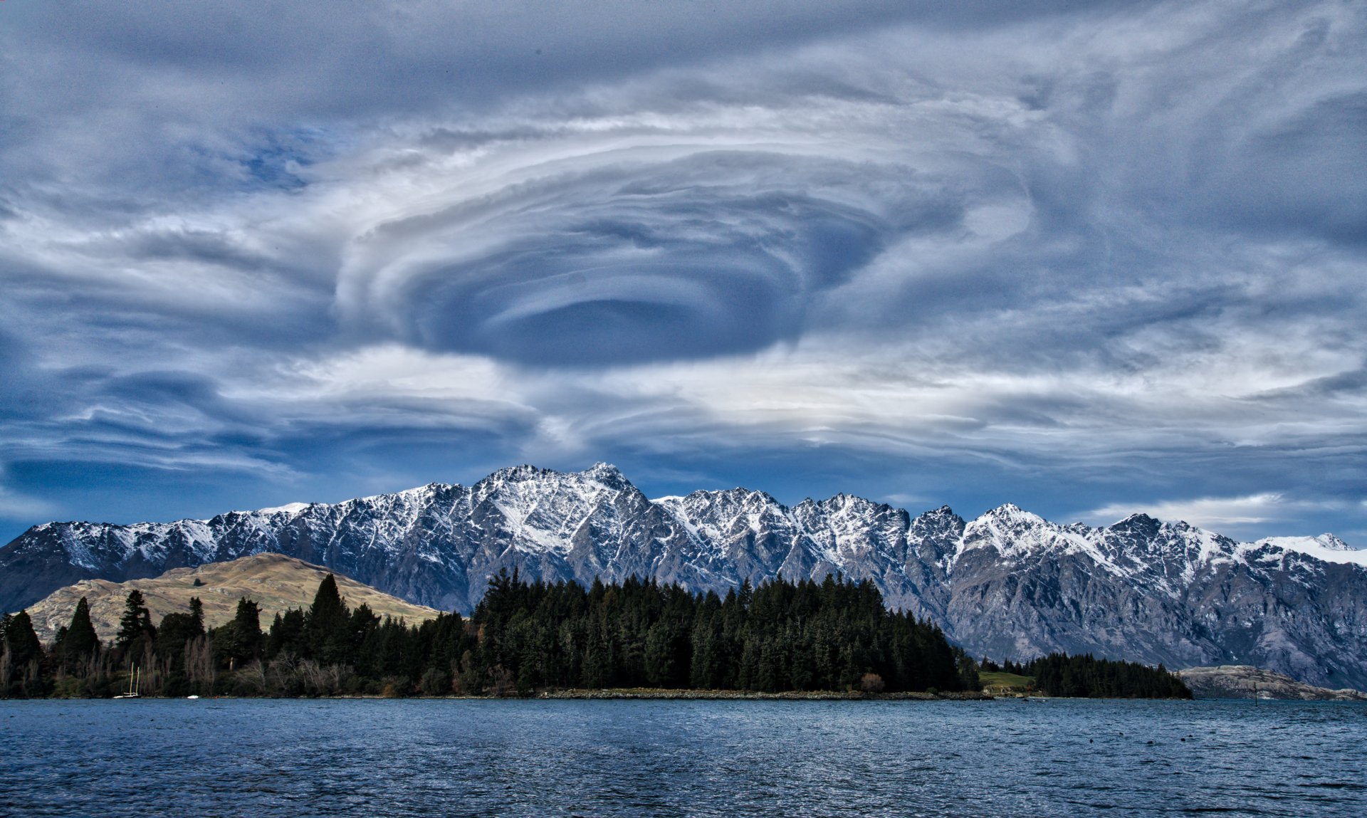 Majestic Vortex Over Lake Wakatipu and New Zealand Mountains – 8K Ultra ...