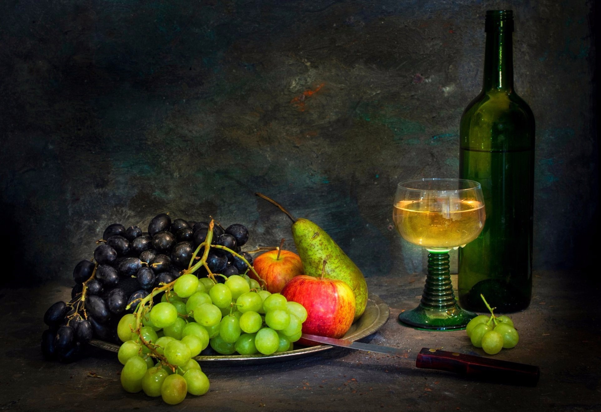 Download Glass Bottle Wine Grapes Fruit Photography Still Life HD Wallpaper