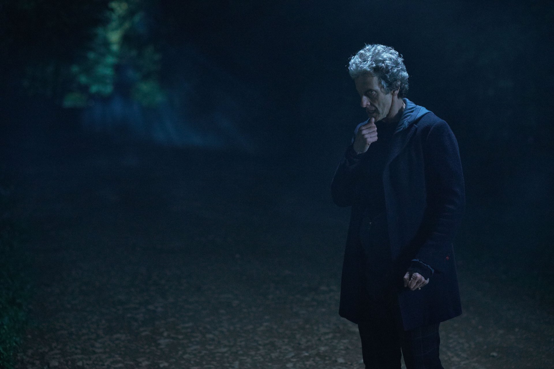 Midnight Time Lord — 4K Ultra HD TV Wallpaper
