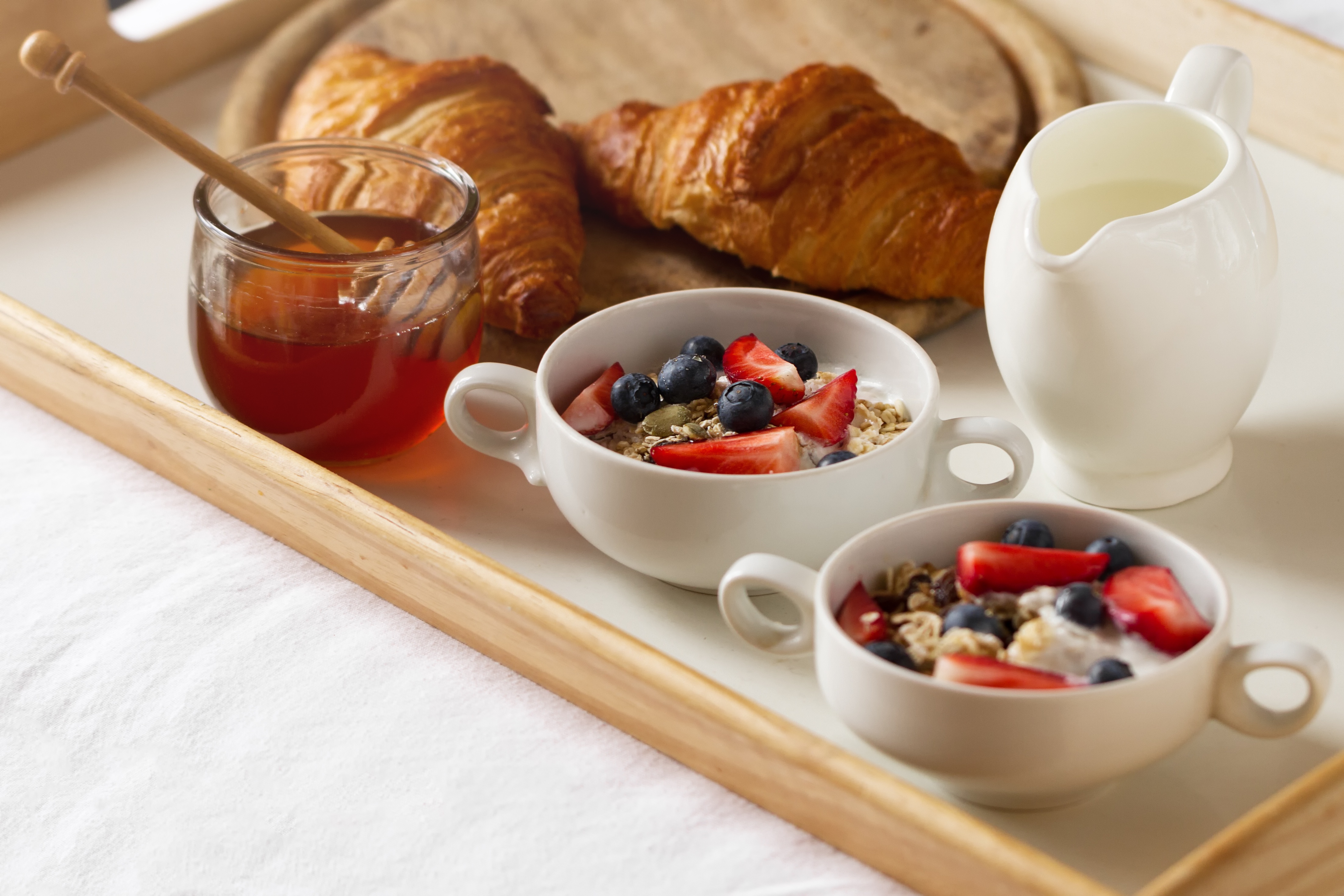 Download Berry Croissant Honey Still Life Food Breakfast 4k Ultra HD ...