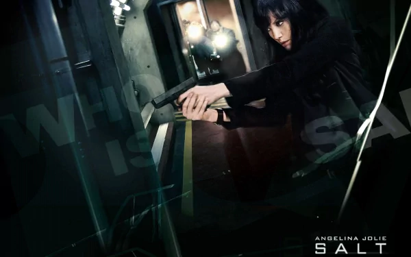 4K Ultra HD Salt Splash: The Essential Food Flavor Enhancer