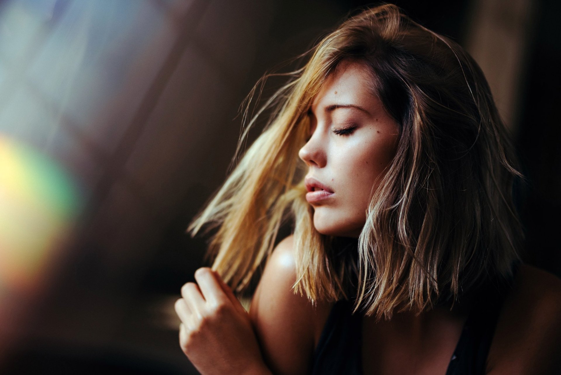 Download Brunette Face Model Woman Mood HD Wallpaper by Thomas Ruppel