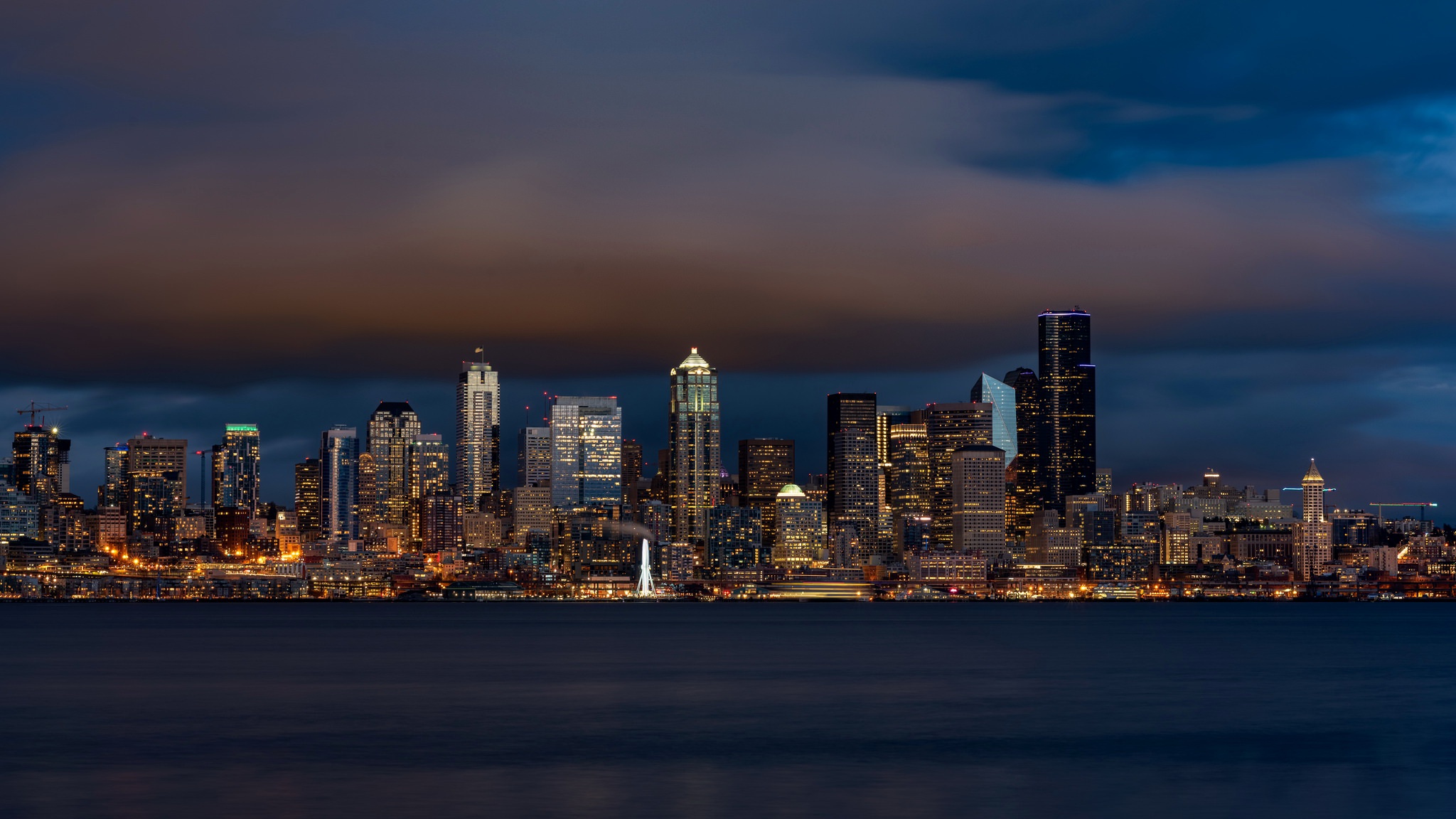 Seattle Skyline at Night: Stunning HD Cityscape with Iconic Skyscrapers