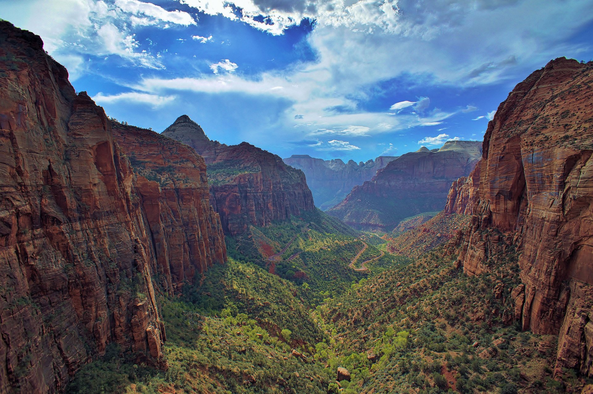Majestic Canyon Forest - Zion HD Wallpaper